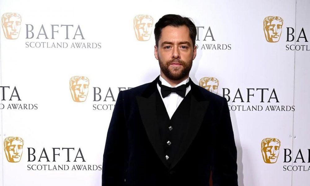 You Know Roger From "Outlander,” But This Is Why Richard Rankin Seems ...